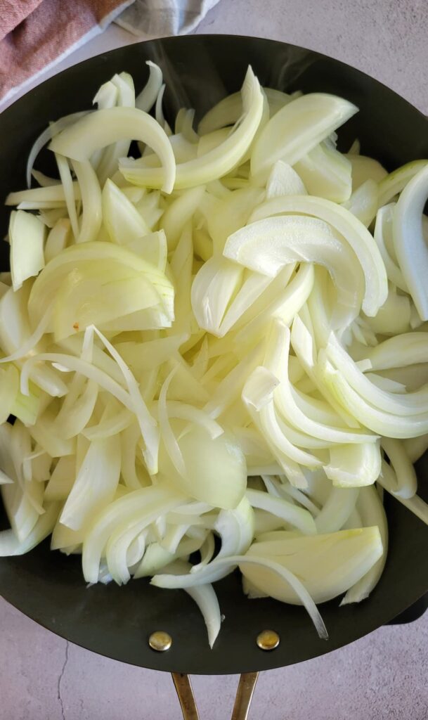 How to Caramelise an Onion Perfectly - Hip Hip Gourmet