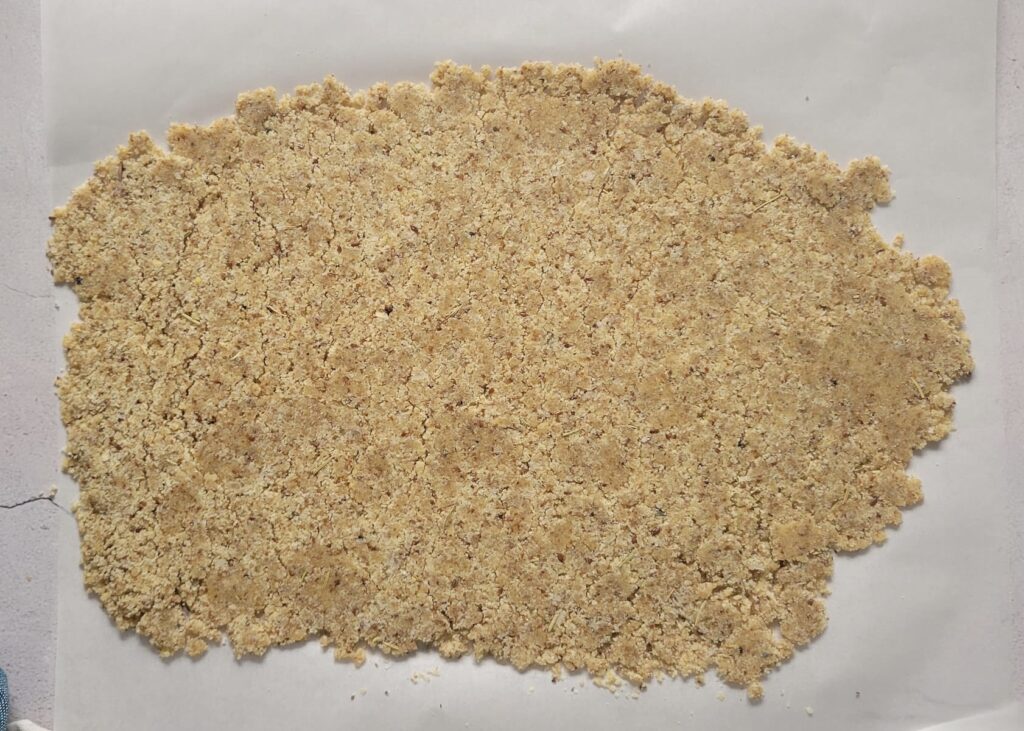 Easy Keto Cracker Recipe: Perfectly Crispy & Low-Carb! - Hip Hip Gourmet