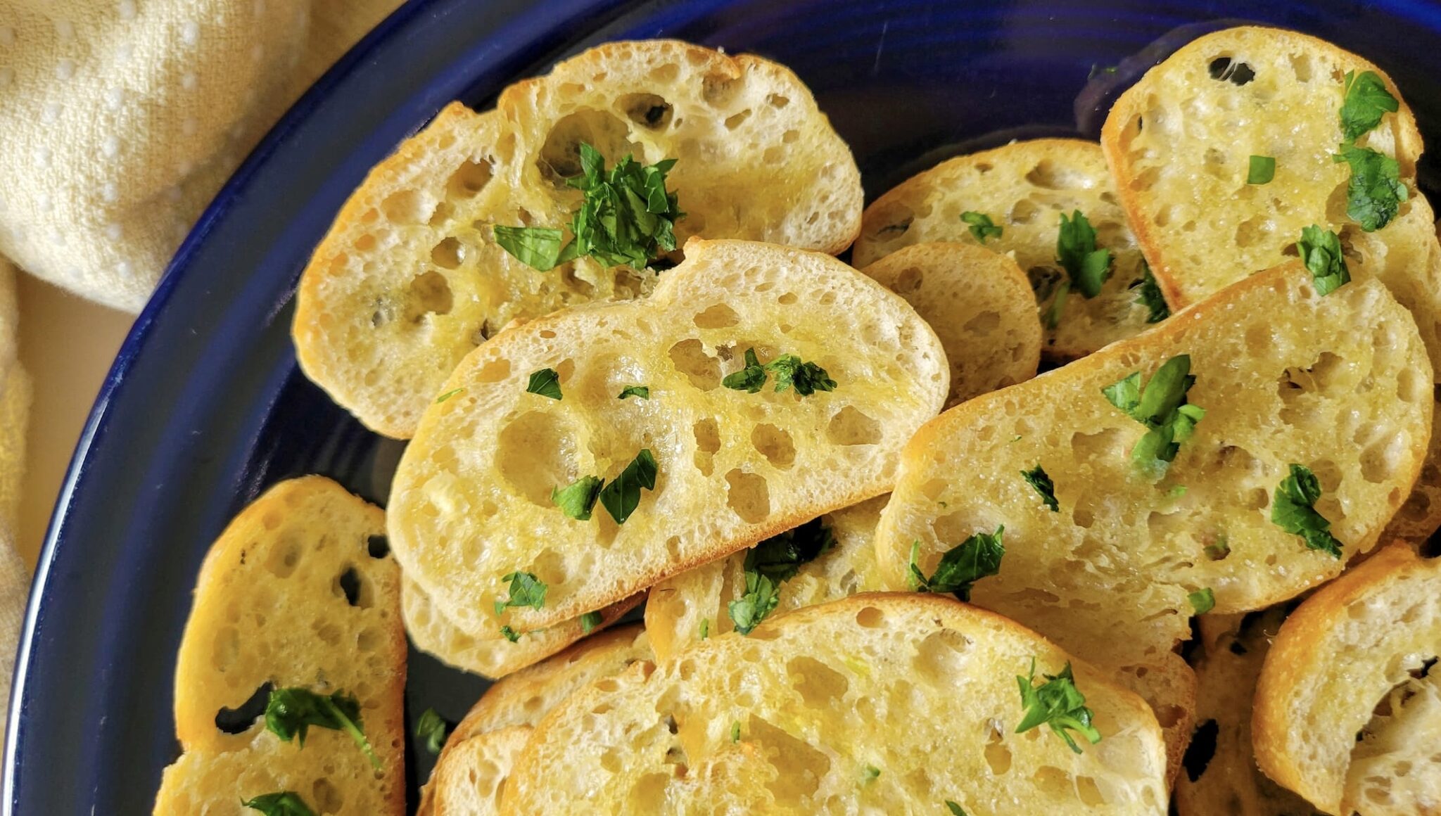 Garlic Crostini: Easy, Crispy, and Perfect for Any Topping! - Hip Hip ...