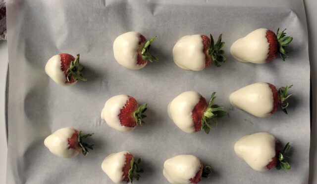 White Chocolate Covered Strawberries Recipe - Hip Hip Gourmet