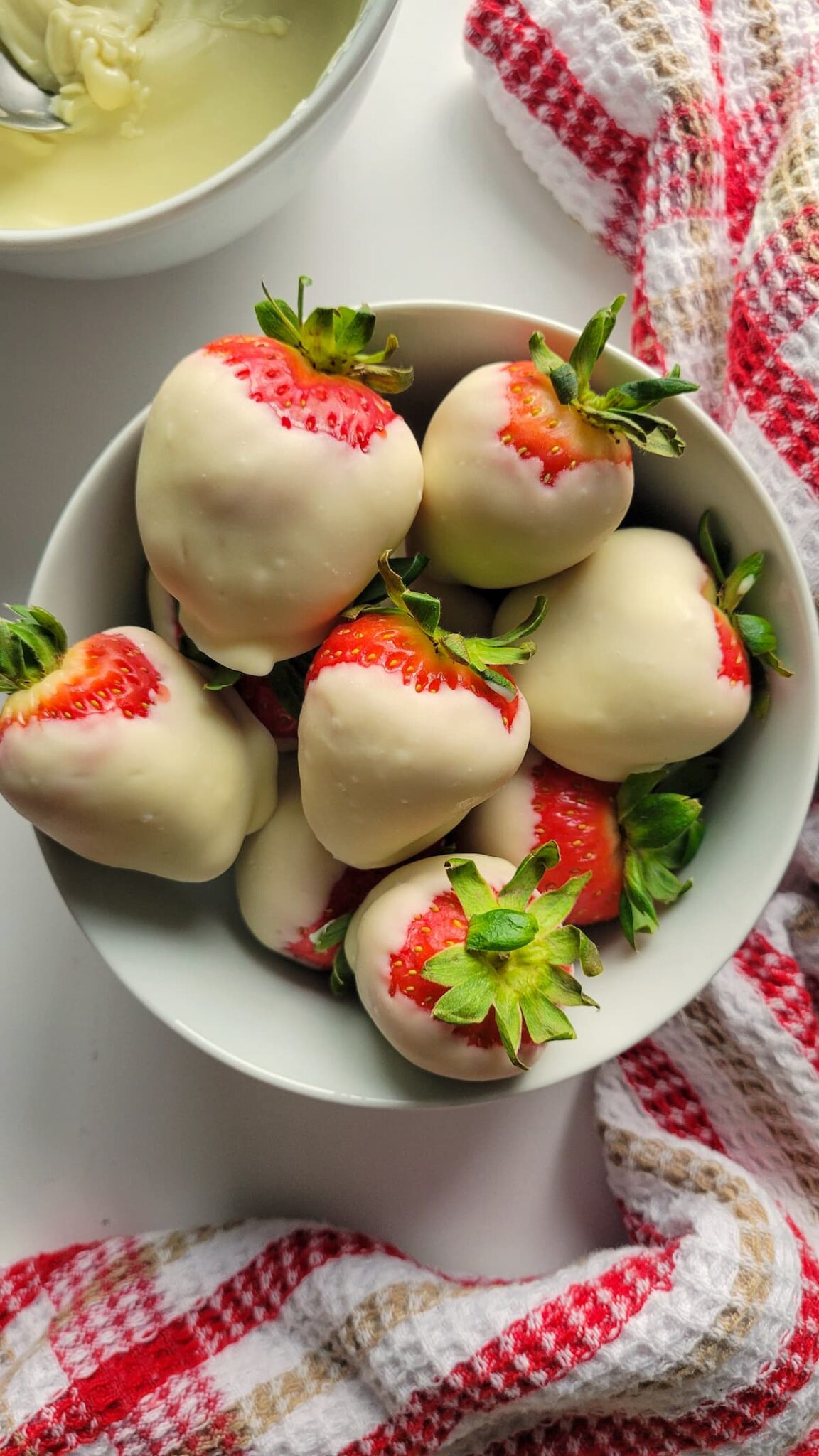 White Chocolate Covered Strawberries Recipe - Hip Hip Gourmet