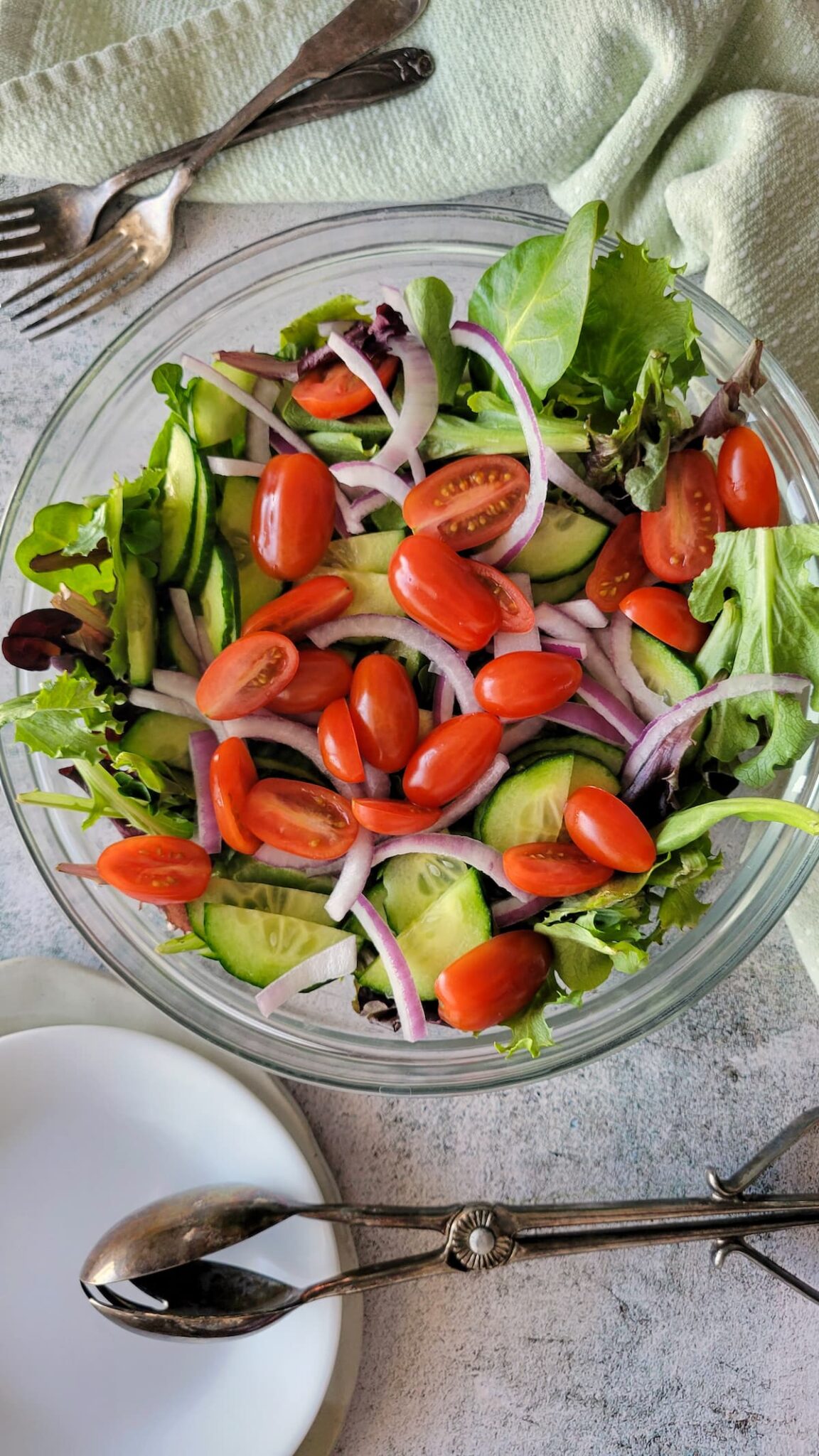 Restaurant-Style House Salad Recipe (Easy Garden Salad) - Hip Hip Gourmet