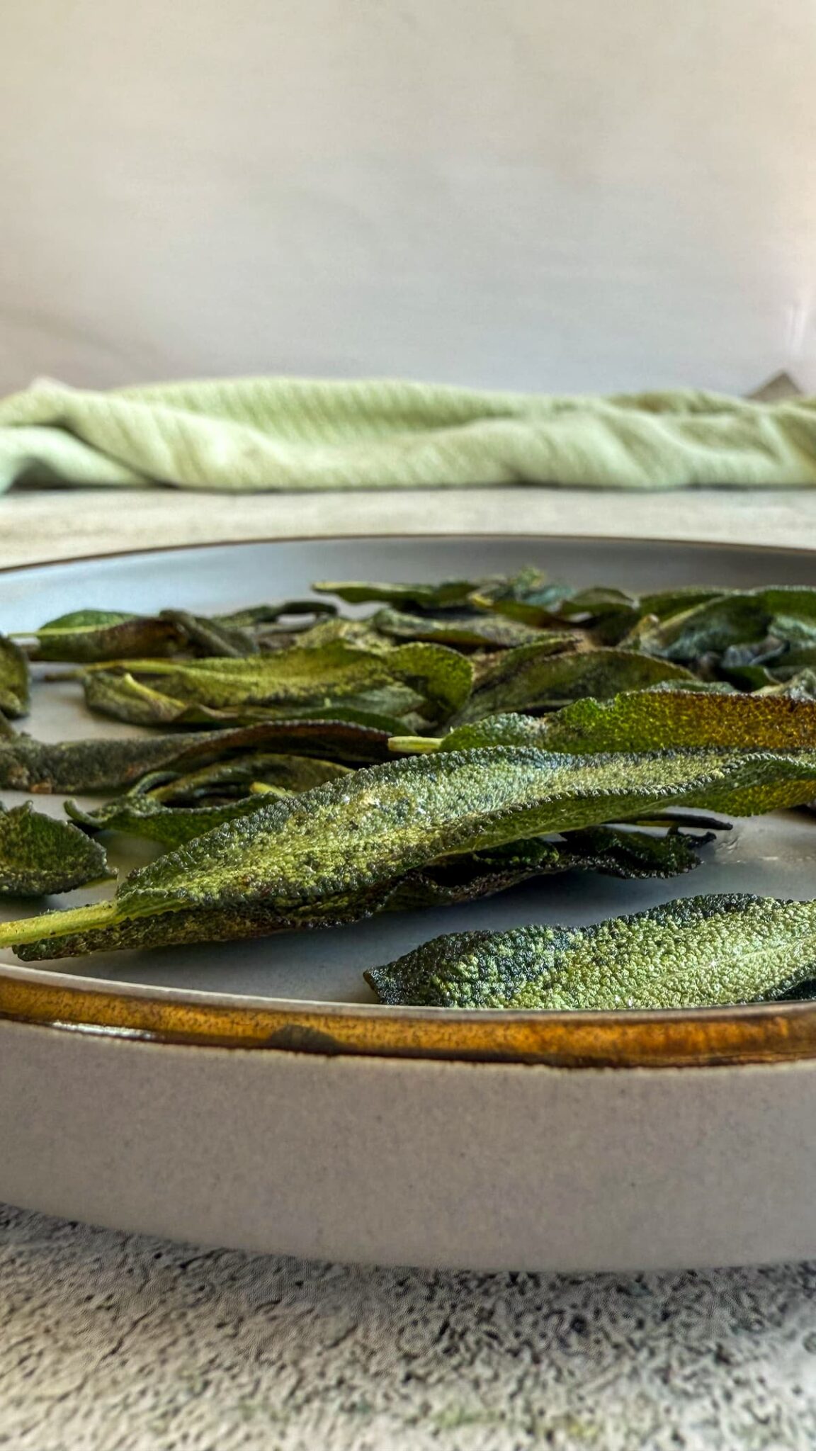 Fried Sage Leaves in 2 Minutes (The Ultimate Fall Garnish!) - Hip Hip ...