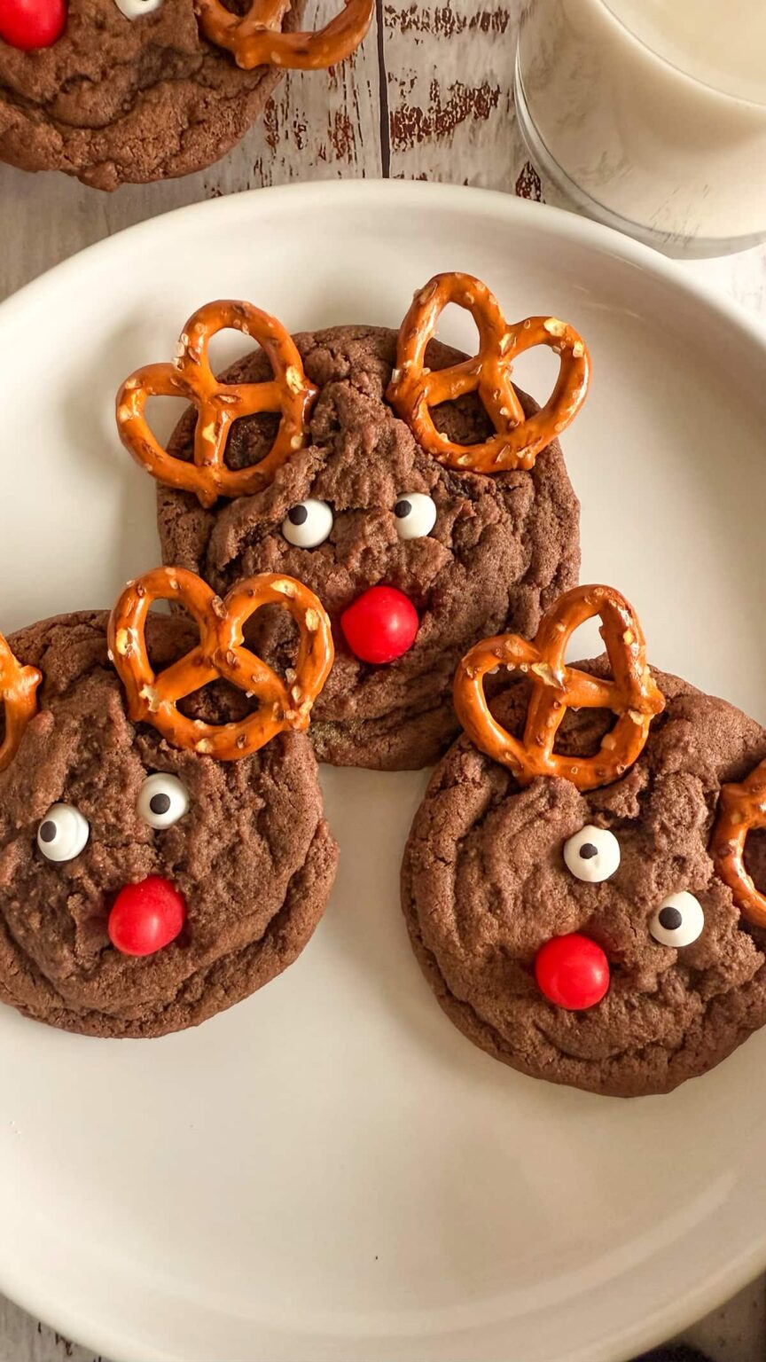 Reindeer Christmas Cookies (Chocolate + Pretzel Antlers) - Hip Hip Gourmet
