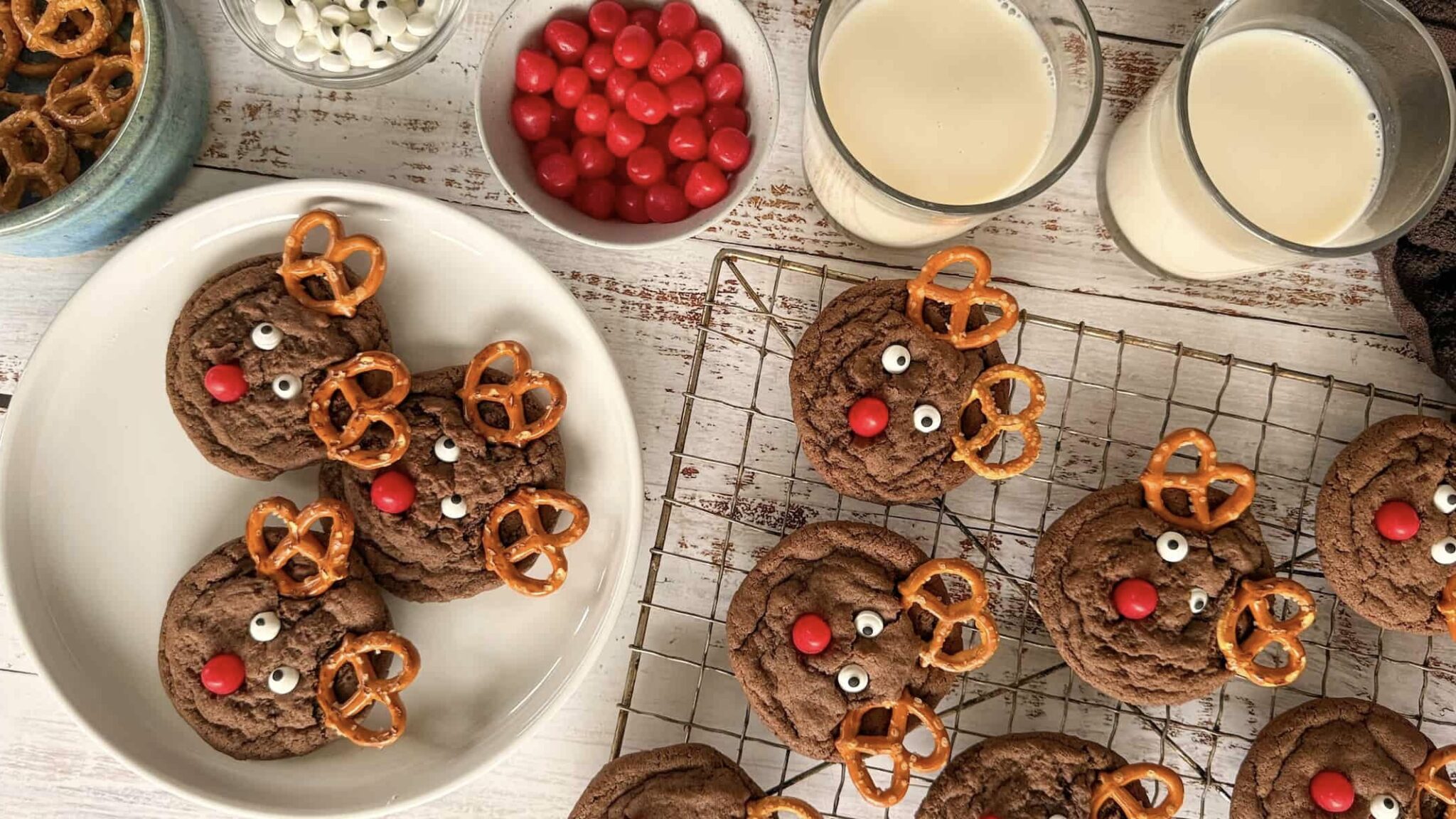 Reindeer Christmas Cookies (Chocolate + Pretzel Antlers) - Hip Hip Gourmet